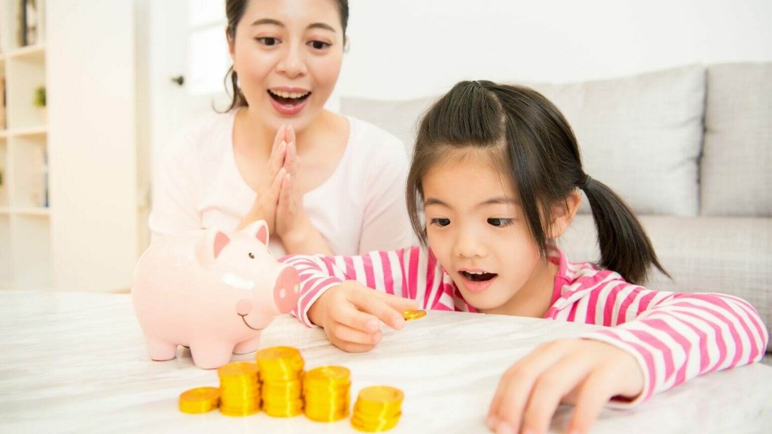 10 Ultimate Tips for a Simple Household Budget - Up the Gains